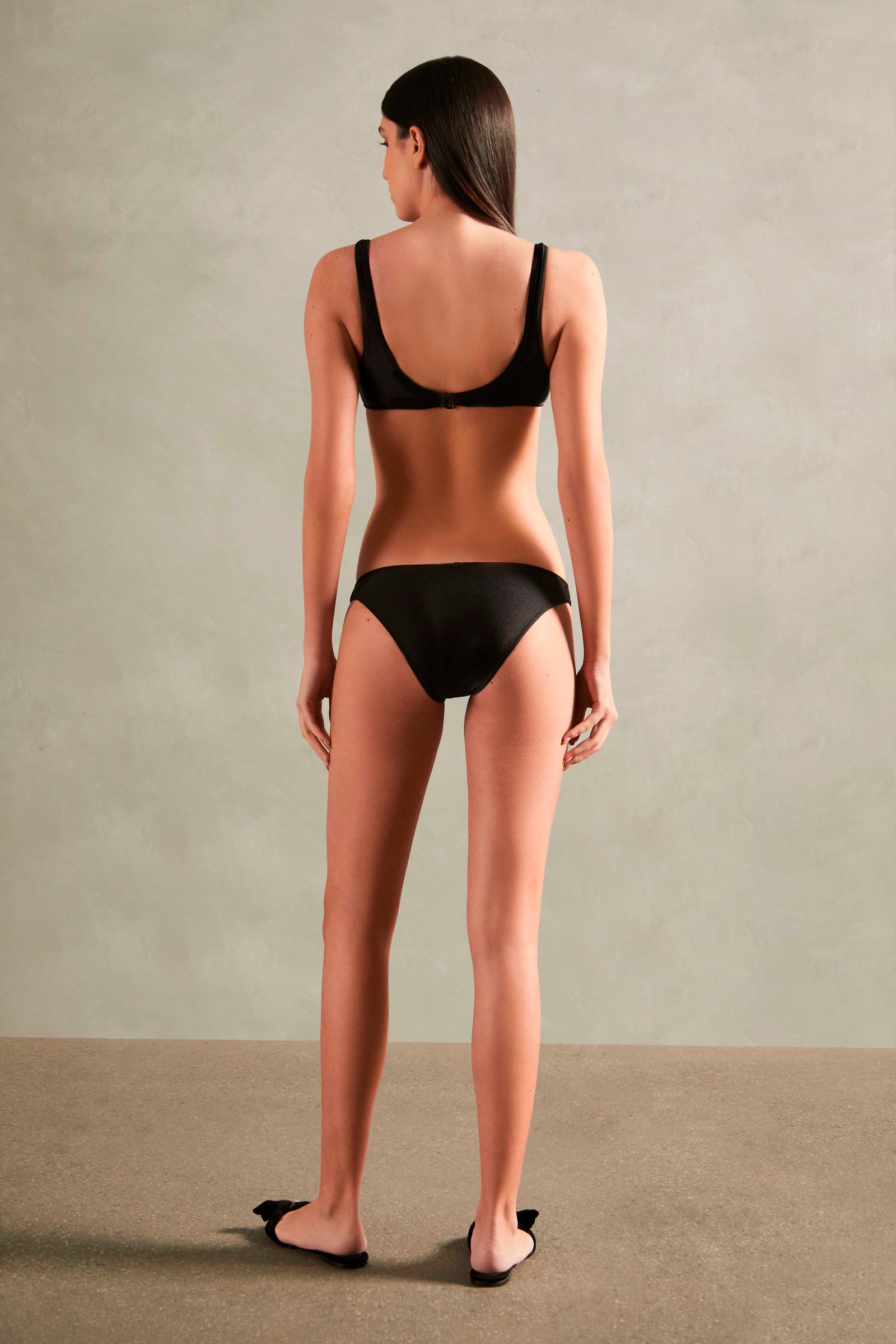 Timeless Bikini With Straps